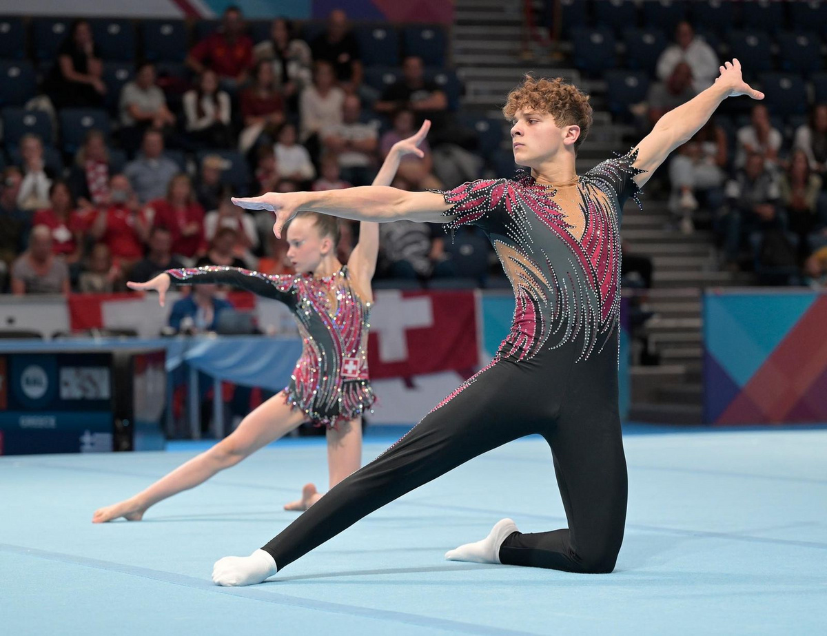 Historische Silbermedaille für Schweizer Akrobatik-Duo | stv-fsg.ch